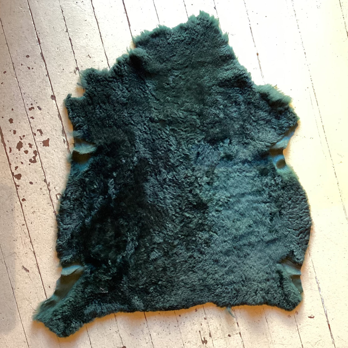 Assorted Shearling Pelts – Fur Traders